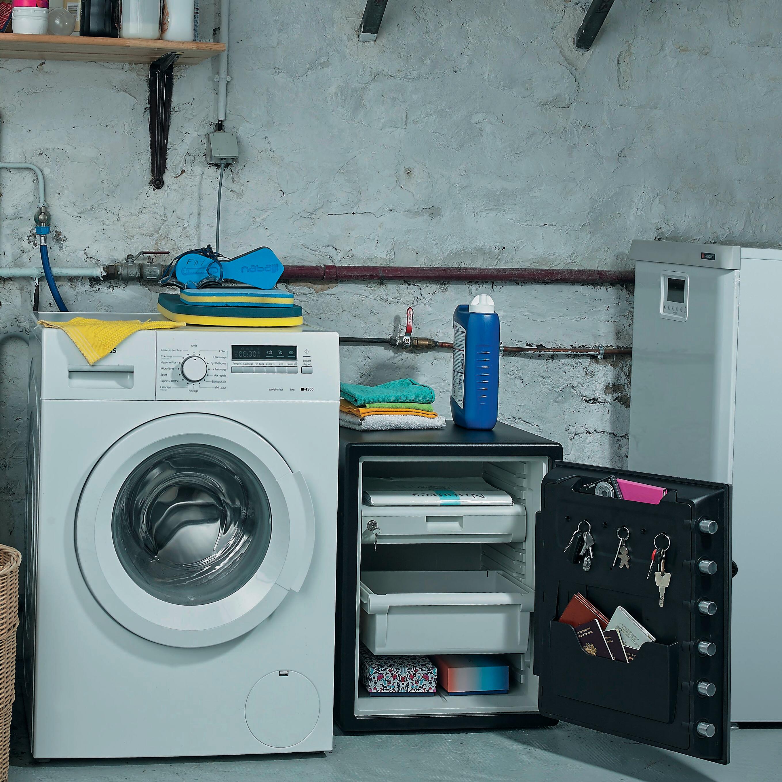 Cassaforte con codice elettronico MASTER LOCK LFW205FYC d'appoggio L 47 ...